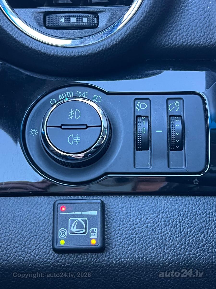Brūns Chevrolet Orlando 2011 Narva, ar dzinēja tilpumu 1.80 L un nobraukumu 367 tūkst. km par 2999 €, foto 21 vietnē AUTOMOTO.COM.LV