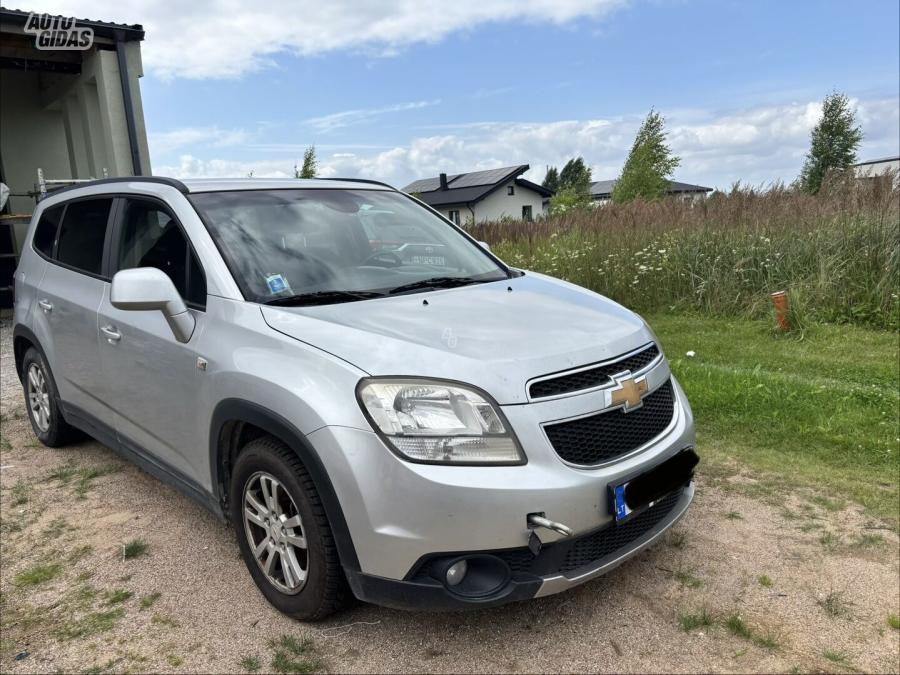 Pelēks Chevrolet Orlando 2011 Panevēža, ar dzinēja tilpumu 1.80 L un nobraukumu 255 tūkst. km par 2000 €, foto 1 vietnē AUTOMOTO.COM.LV
