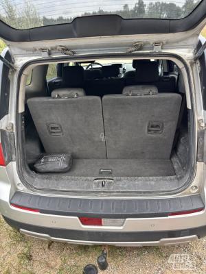 Pelēks Chevrolet Orlando 2011 Panevēža, ar dzinēja tilpumu 1.80 L un nobraukumu 255 tūkst. km par 2000 €, foto 12 vietnē AUTOMOTO.COM.LV