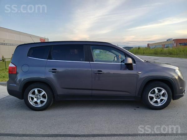 Pelēks Chevrolet Orlando 2011 Jelgava, ar dzinēja tilpumu 1.80 L un nobraukumu 331 tūkst. km par 7000 €, foto 2 vietnē AUTOMOTO.COM.LV