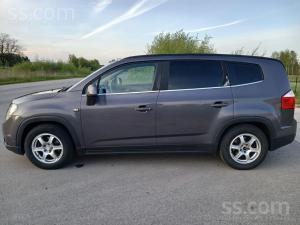 Pelēks Chevrolet Orlando 2011 Jelgava, ar dzinēja tilpumu 1.80 L un nobraukumu 331 tūkst. km par 7000 €, foto 5 vietnē AUTOMOTO.COM.LV
