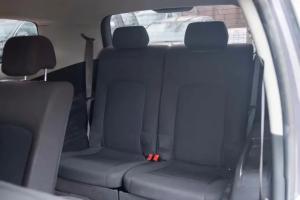 Grey Chevrolet Orlando 2011 in Grobiņa, with an engine capacity of 2.00 L and mileage of 163 thousand km for 5450 €, photo 21 on AUTOMOTO.COM.LV