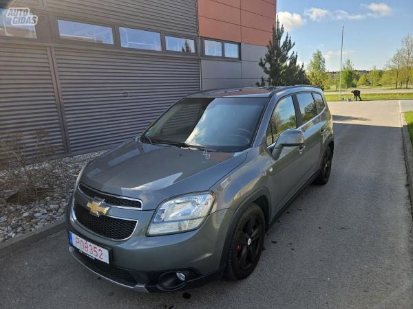 Pelēks Chevrolet Orlando 2011 Kluonaliai, ar dzinēja tilpumu 2.00 L un nobraukumu 210 tūkst. km par 5170 €, foto 5 vietnē AUTOMOTO.COM.LV