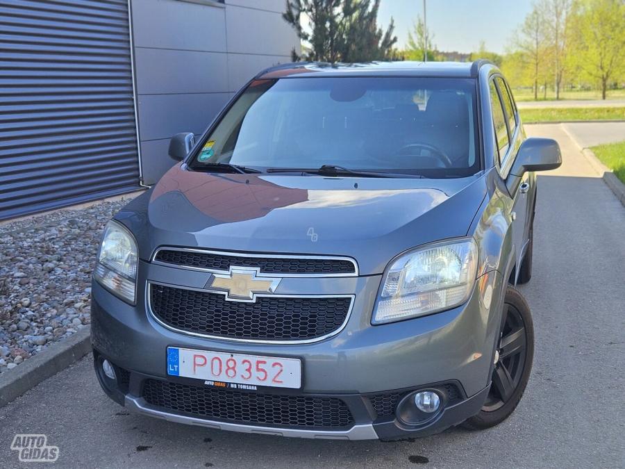Grey Chevrolet Orlando 2011 in Kluonaliai, with an engine capacity of 2.00 L and mileage of 210 thousand km for 5199 €, photo 9 on AUTOMOTO.COM.LV