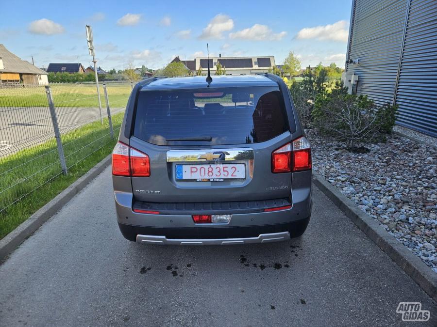 Grey Chevrolet Orlando 2011 in Kluonaliai, with an engine capacity of 2.00 L and mileage of 210 thousand km for 5199 €, photo 10 on AUTOMOTO.COM.LV