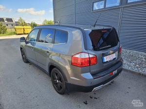Grey Chevrolet Orlando 2011 in Kluonaliai, with an engine capacity of 2.00 L and mileage of 210 thousand km for 5199 €, photo 11 on AUTOMOTO.COM.LV