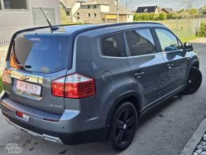 Grey Chevrolet Orlando 2011 in Kluonaliai, with an engine capacity of 2.00 L and mileage of 210 thousand km for 5199 €, photo 14 on AUTOMOTO.COM.LV