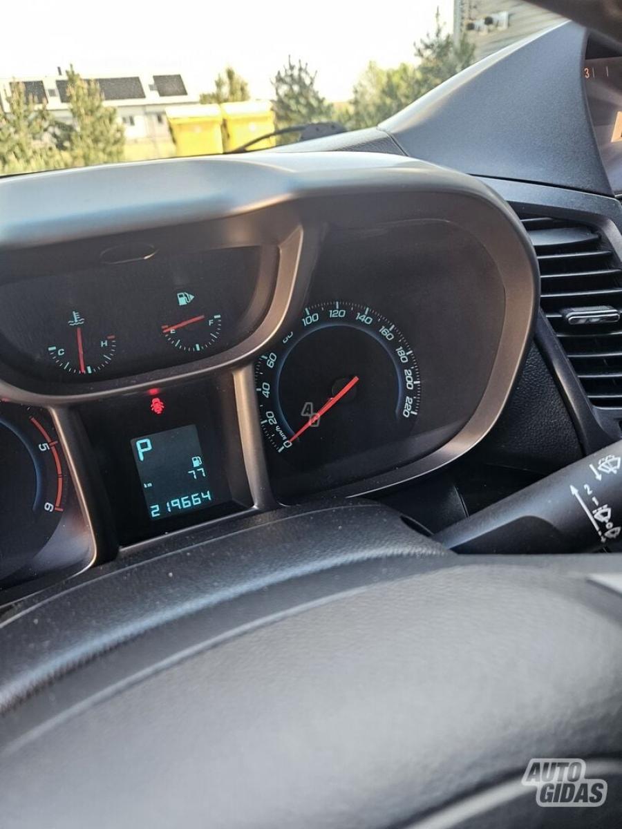 Grey Chevrolet Orlando 2011 in Kluonaliai, with an engine capacity of 2.00 L and mileage of 210 thousand km for 5199 €, photo 18 on AUTOMOTO.COM.LV