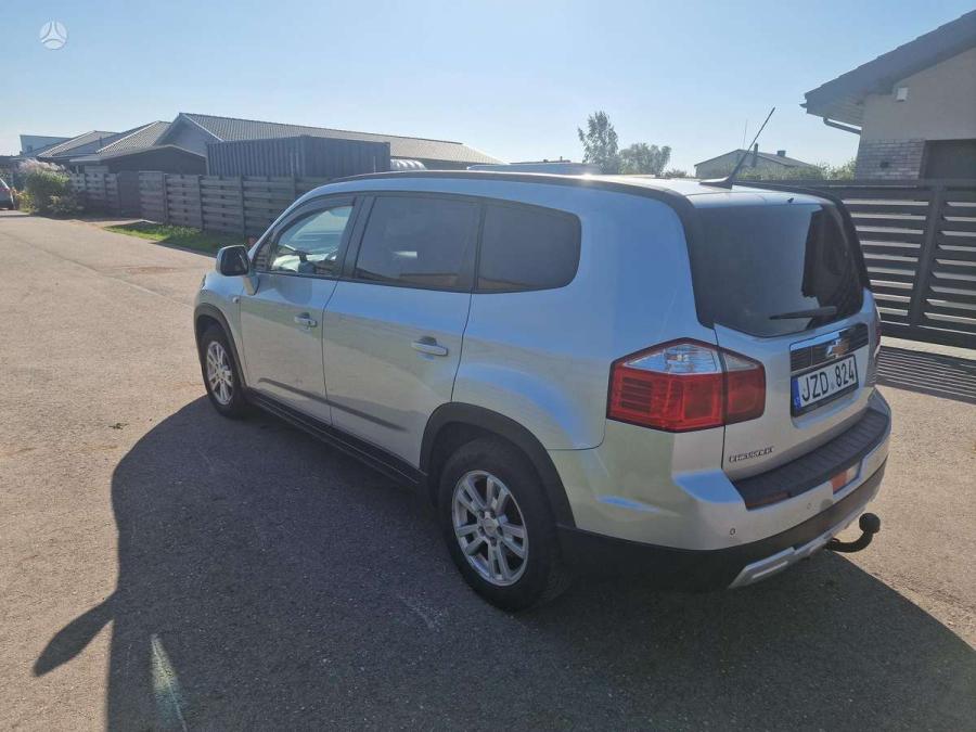 Grey Chevrolet Orlando 2011 in Klaipeda, with an engine capacity of 2.00 L and mileage of 256 thousand km for 4250 €, photo 6 on AUTOMOTO.COM.LV