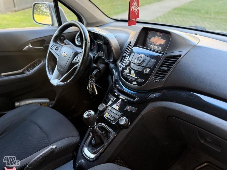 Pelēks Chevrolet Orlando 2011 Viļņa, ar dzinēja tilpumu 2.00 L un nobraukumu 252 tūkst. km par 2950 €, foto 14 vietnē AUTOMOTO.COM.LV