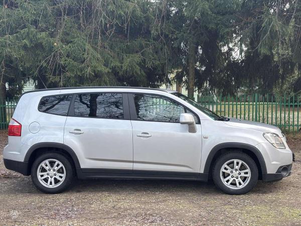 Grey Chevrolet Orlando 2012 in Utena, with an engine capacity of 2.00 L and mileage of 205 thousand km for 3750 €, photo 4 on AUTOMOTO.COM.LV