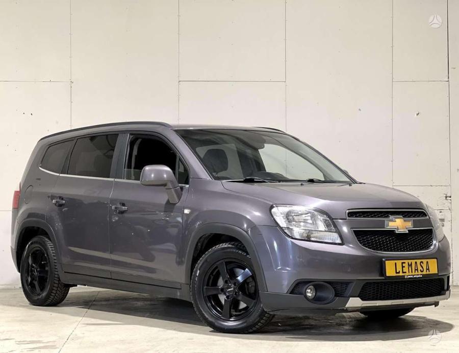 Grey Chevrolet Orlando 2012 in Klaipeda, with an engine capacity of 2.00 L and mileage of 361 thousand km for 4444 €, photo 4 on AUTOMOTO.COM.LV