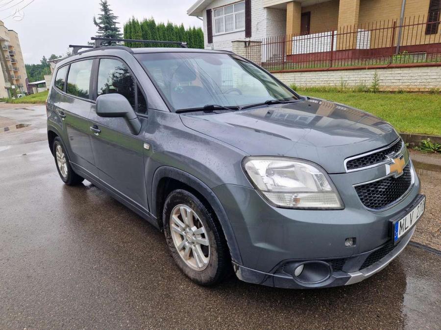Pelēks Chevrolet Orlando 2012 Viļņa, ar dzinēja tilpumu 2.00 L un nobraukumu 322 tūkst. km par 2500 €, foto 1 vietnē AUTOMOTO.COM.LV