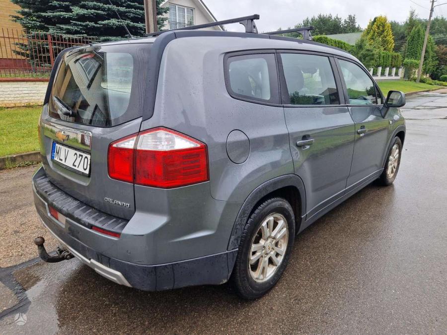 Pelēks Chevrolet Orlando 2012 Viļņa, ar dzinēja tilpumu 2.00 L un nobraukumu 322 tūkst. km par 2500 €, foto 7 vietnē AUTOMOTO.COM.LV