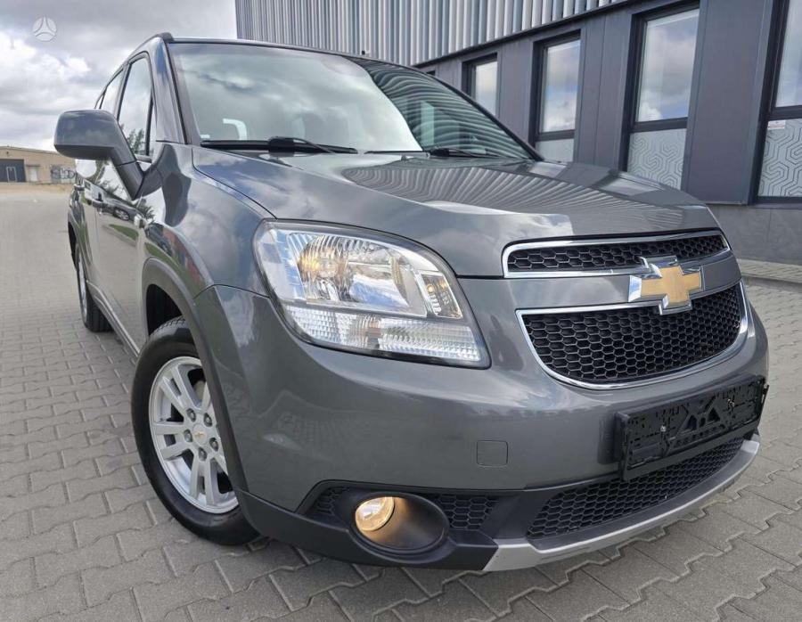 Pelēks Chevrolet Orlando 2012 Panevēža, ar dzinēja tilpumu 1.80 L un nobraukumu 318 tūkst. km par 3499 €, foto 1 vietnē AUTOMOTO.COM.LV