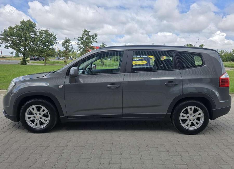 Pelēks Chevrolet Orlando 2012 Panevēža, ar dzinēja tilpumu 1.80 L un nobraukumu 318 tūkst. km par 3499 €, foto 4 vietnē AUTOMOTO.COM.LV