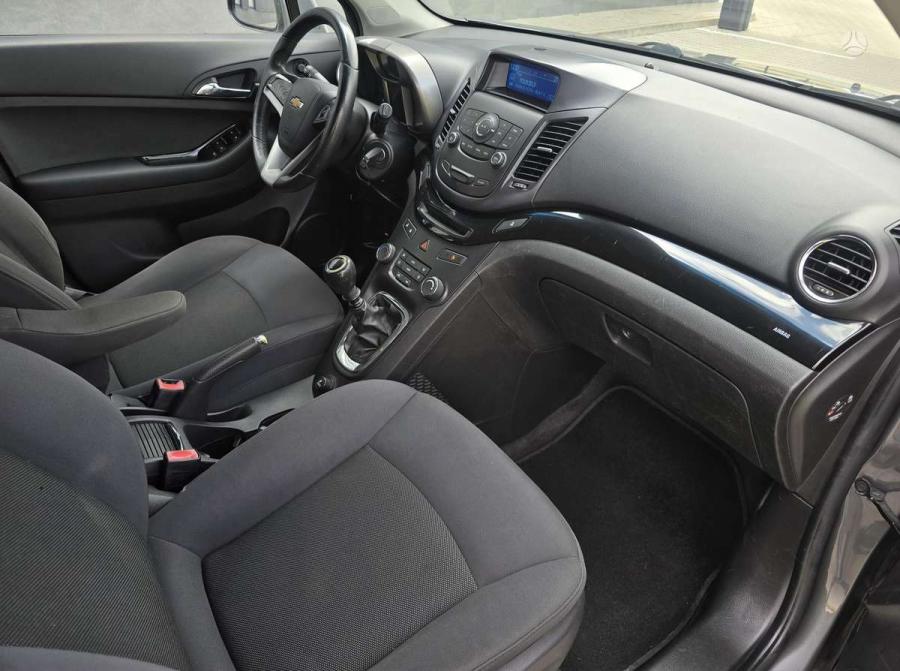 Pelēks Chevrolet Orlando 2012 Panevēža, ar dzinēja tilpumu 1.80 L un nobraukumu 318 tūkst. km par 3499 €, foto 12 vietnē AUTOMOTO.COM.LV