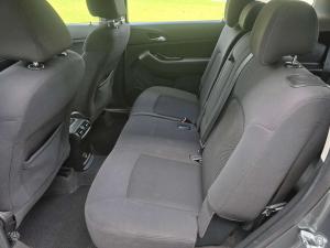 Pelēks Chevrolet Orlando 2012 Panevēža, ar dzinēja tilpumu 1.80 L un nobraukumu 318 tūkst. km par 3499 €, foto 16 vietnē AUTOMOTO.COM.LV