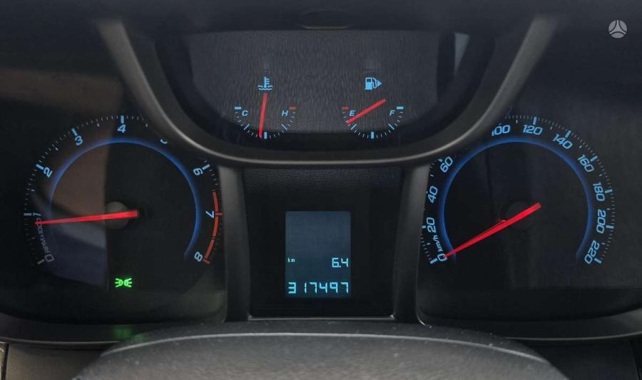 Pelēks Chevrolet Orlando 2012 Panevēža, ar dzinēja tilpumu 1.80 L un nobraukumu 318 tūkst. km par 3499 €, foto 20 vietnē AUTOMOTO.COM.LV