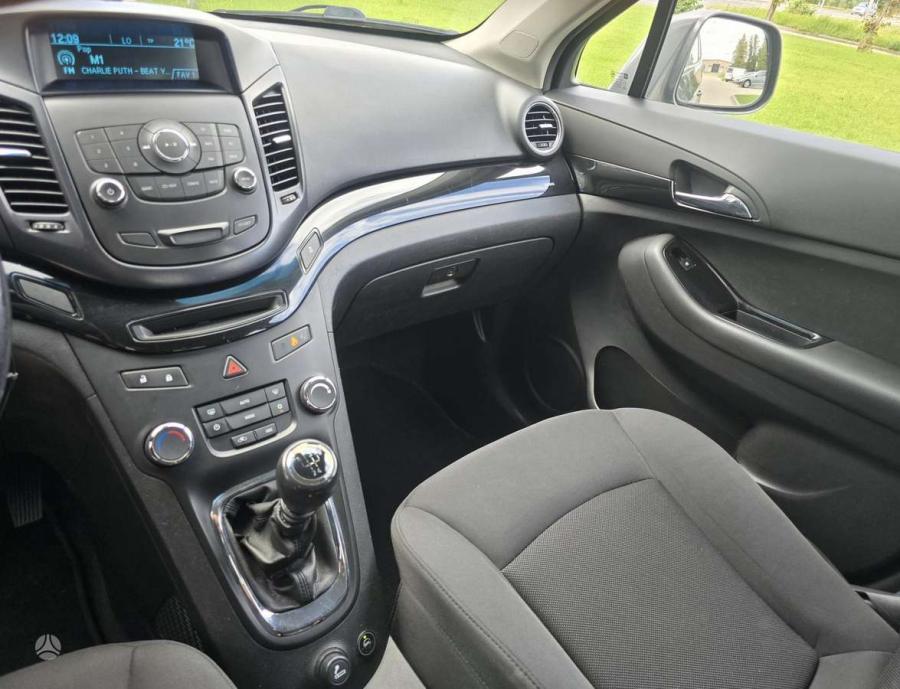 Pelēks Chevrolet Orlando 2012 Panevēža, ar dzinēja tilpumu 1.80 L un nobraukumu 318 tūkst. km par 3499 €, foto 21 vietnē AUTOMOTO.COM.LV