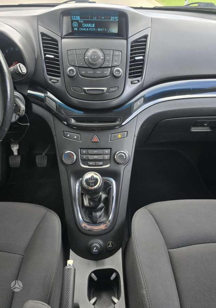 Pelēks Chevrolet Orlando 2012 Panevēža, ar dzinēja tilpumu 1.80 L un nobraukumu 318 tūkst. km par 3499 €, foto 22 vietnē AUTOMOTO.COM.LV