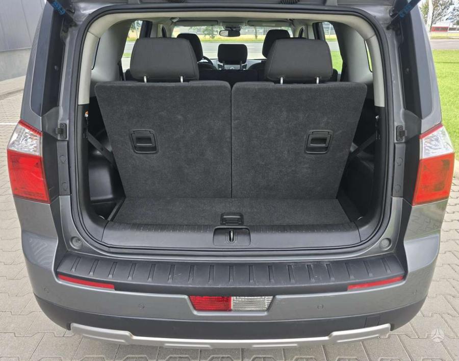 Pelēks Chevrolet Orlando 2012 Panevēža, ar dzinēja tilpumu 1.80 L un nobraukumu 318 tūkst. km par 3499 €, foto 24 vietnē AUTOMOTO.COM.LV