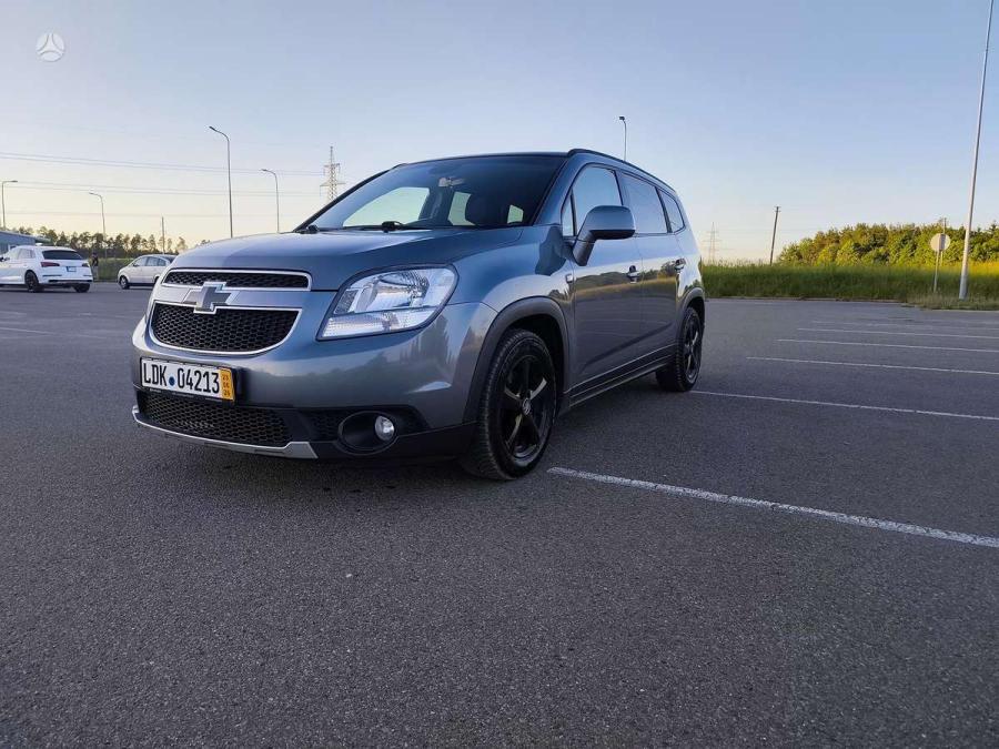 Grey Chevrolet Orlando 2013 in Vilnius, with an engine capacity of 2.00 L and mileage of 202 thousand km for 4450 €, photo 1 on AUTOMOTO.COM.LV
