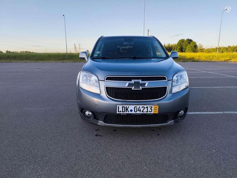 Grey Chevrolet Orlando 2013 in Vilnius, with an engine capacity of 2.00 L and mileage of 202 thousand km for 4450 €, photo 8 on AUTOMOTO.COM.LV