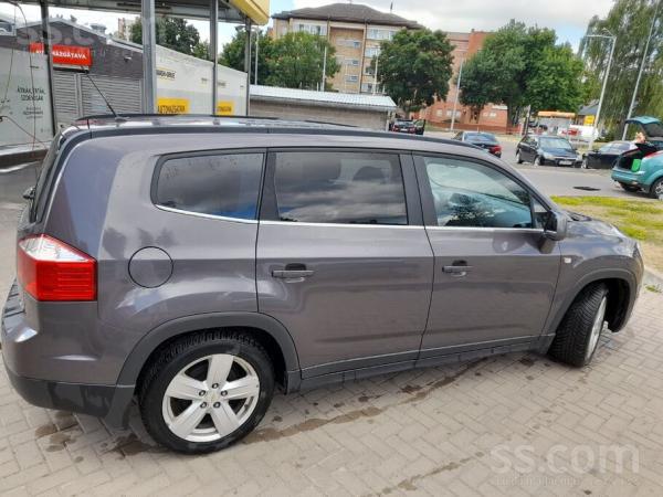 Grey Chevrolet Orlando 2011 in Aizkraukle, with an engine capacity of 1.80 L and mileage of 100 thousand km for 4750 €, photo 3 on AUTOMOTO.COM.LV