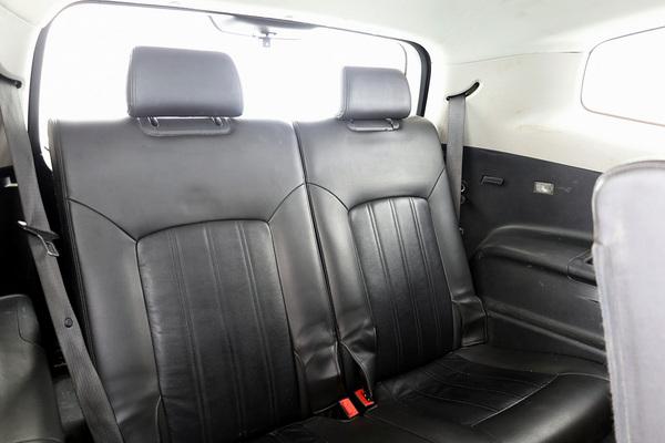 Grey Chevrolet Orlando 2011 in Tallinn, with an engine capacity of 2.00 L and mileage of 298 thousand km for 2999 €, photo 8 on AUTOMOTO.COM.LV