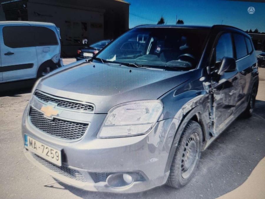 Grey Chevrolet Orlando 2011 in Siauliai, with an engine capacity of 2.00 L and mileage of 176 thousand km for 1450 €, photo 1 on AUTOMOTO.COM.LV