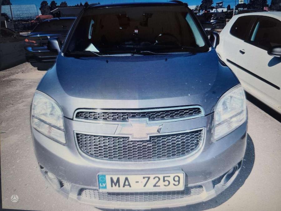 Grey Chevrolet Orlando 2011 in Siauliai, with an engine capacity of 2.00 L and mileage of 176 thousand km for 1450 €, photo 3 on AUTOMOTO.COM.LV