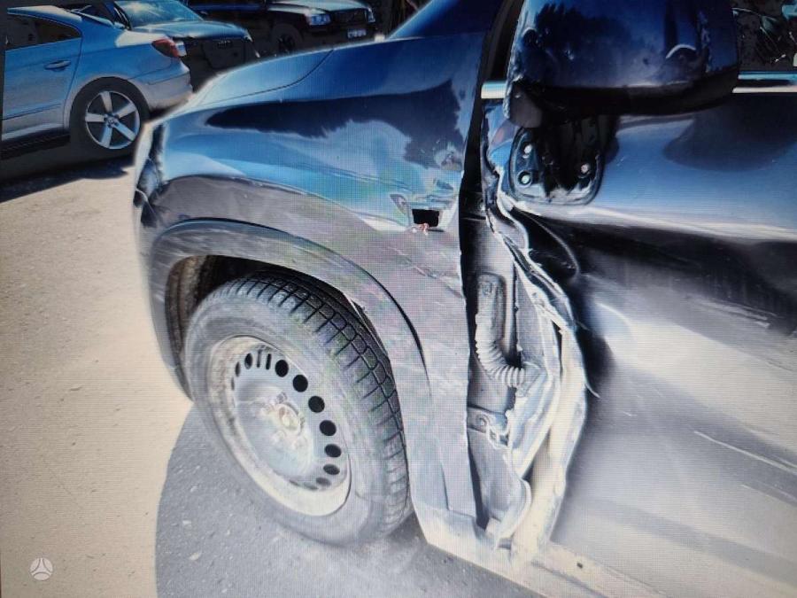 Grey Chevrolet Orlando 2011 in Siauliai, with an engine capacity of 2.00 L and mileage of 176 thousand km for 1450 €, photo 6 on AUTOMOTO.COM.LV