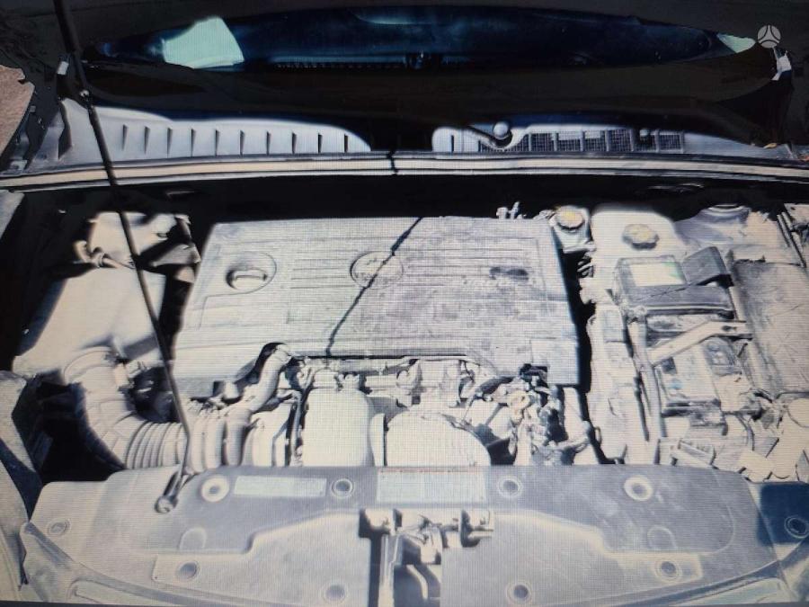 Grey Chevrolet Orlando 2011 in Siauliai, with an engine capacity of 2.00 L and mileage of 176 thousand km for 1450 €, photo 16 on AUTOMOTO.COM.LV