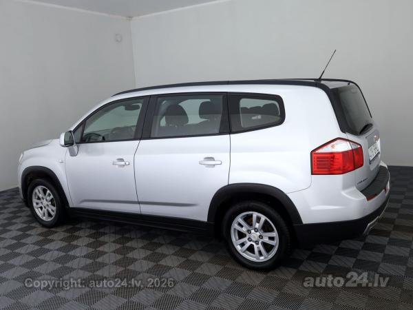 Pelēks Chevrolet Orlando 2012 Tallina, ar dzinēja tilpumu 1.80 L un nobraukumu 261 tūkst. km par 1999 €, foto 4 vietnē AUTOMOTO.COM.LV