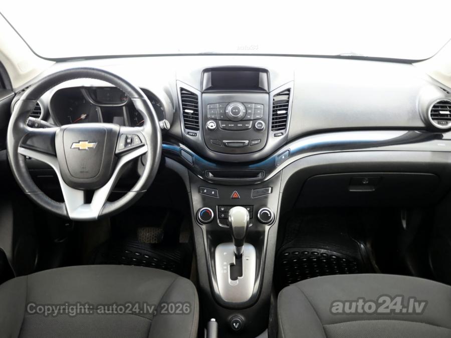 Grey Chevrolet Orlando 2012 in Tallinn, with an engine capacity of 1.80 L and mileage of 261 thousand km for 1999 €, photo 6 on AUTOMOTO.COM.LV