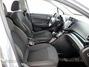 Grey Chevrolet Orlando 2012 in Tallinn, with an engine capacity of 1.80 L and mileage of 261 thousand km for 1999 €, photo 7 on AUTOMOTO.COM.LV