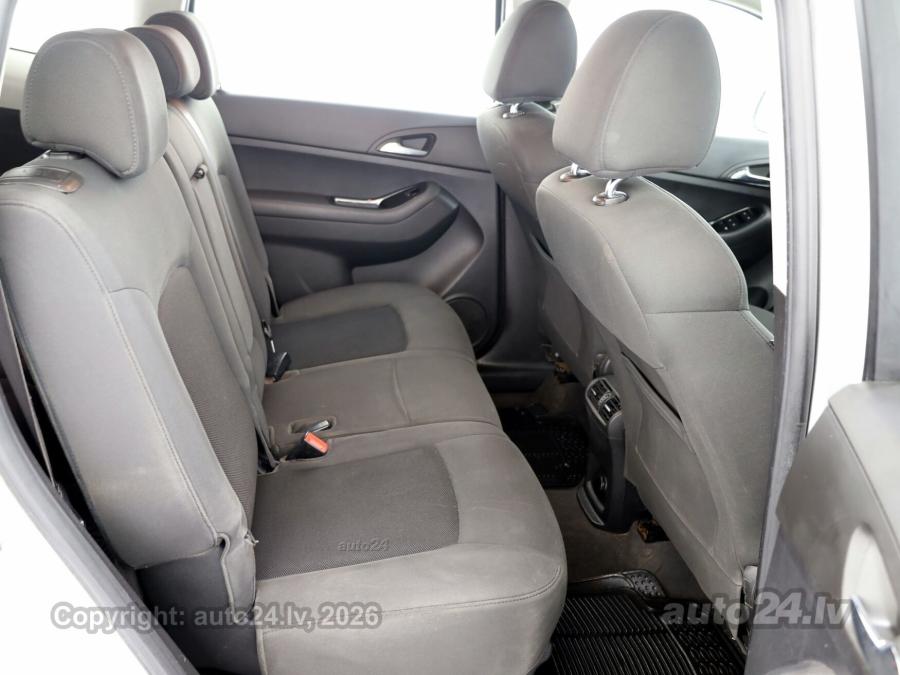 Grey Chevrolet Orlando 2012 in Tallinn, with an engine capacity of 1.80 L and mileage of 261 thousand km for 1999 €, photo 8 on AUTOMOTO.COM.LV