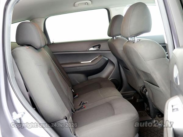 Chevrolet Orlando 2012 Tallina vietnē Pelēks Chevrolet Orlando 2012 Tallina, ar dzinēja tilpumu 2.00 L un nobraukumu 233 tūkst. km par 2499 €, foto 8 vietnē AUTOMOTO.COM.LV