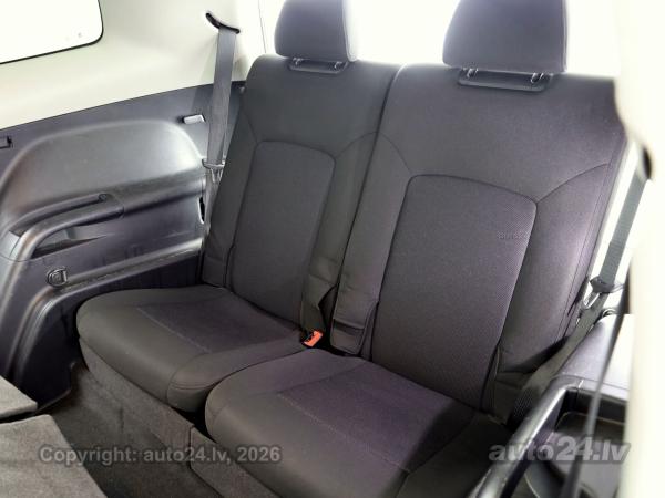 Chevrolet Orlando 2012 Tallina vietnē Pelēks Chevrolet Orlando 2012 Tallina, ar dzinēja tilpumu 2.00 L un nobraukumu 233 tūkst. km par 2499 €, foto 9 vietnē AUTOMOTO.COM.LV