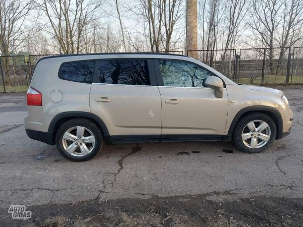 Chevrolet Orlando 2011 in Ukmerge, with an engine capacity of 2.00 L and mileage of 240 thousand km for 3600 €, photo 4 on AUTOMOTO.COM.LV
