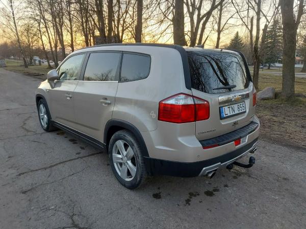 Chevrolet Orlando 2011 in Ukmerge, with an engine capacity of 2.00 L and mileage of 240 thousand km for 3500 €, photo 4 on AUTOMOTO.COM.LV