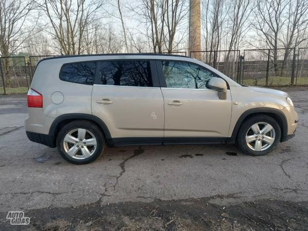 Chevrolet Orlando 2011 in Ukmerge, with an engine capacity of 2.00 L and mileage of 240 thousand km for 3500 €, photo 6 on AUTOMOTO.COM.LV