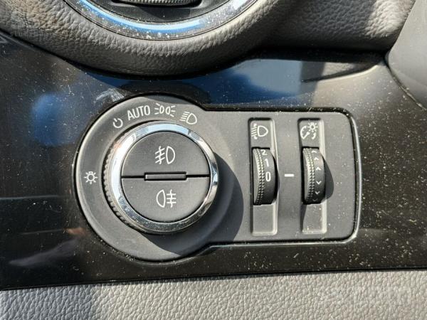 Chevrolet Orlando 2011 Rīga, ar dzinēja tilpumu 2.00 L un nobraukumu 256 tūkst. km par 3490 €, foto 7 vietnē AUTOMOTO.COM.LV