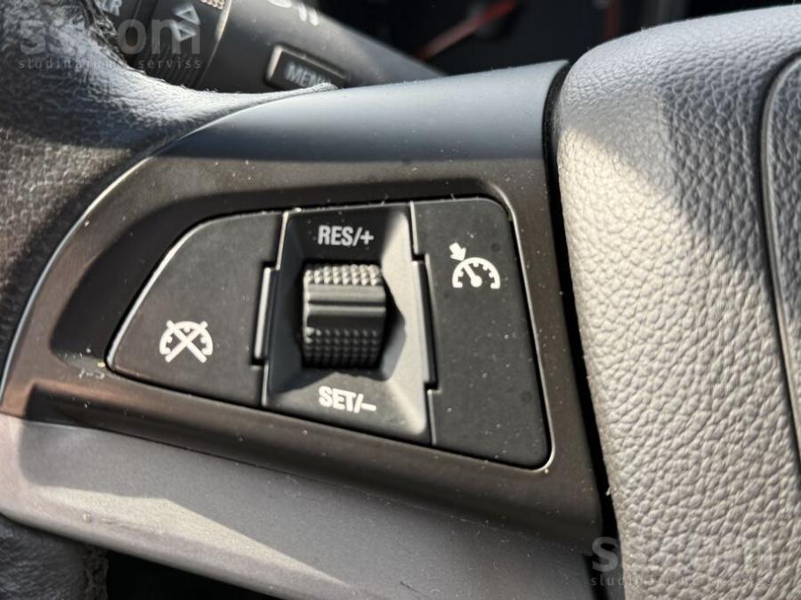Chevrolet Orlando 2011 in Riga, with an engine capacity of 2.00 L and mileage of 256 thousand km for 3490 €, photo 10 on AUTOMOTO.COM.LV