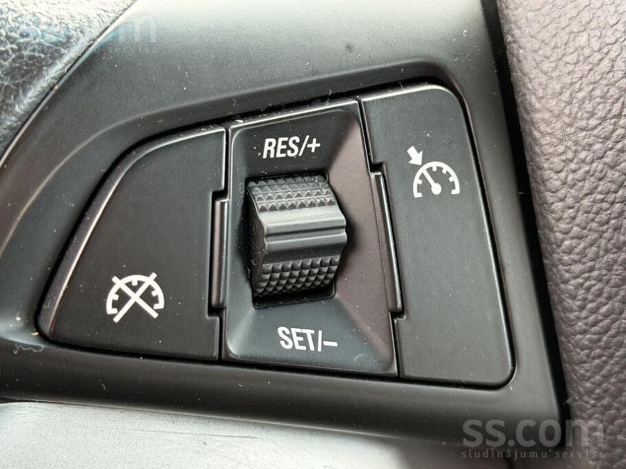 Chevrolet Orlando 2011 Rīga, ar dzinēja tilpumu 2.00 L un nobraukumu 256 tūkst. km par 3350 €, foto 10 vietnē AUTOMOTO.COM.LV