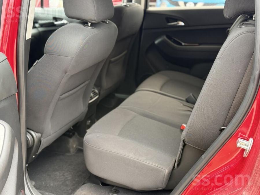 Chevrolet Orlando 2011 Rīga, ar dzinēja tilpumu 2.00 L un nobraukumu 256 tūkst. km par 3350 €, foto 17 vietnē AUTOMOTO.COM.LV