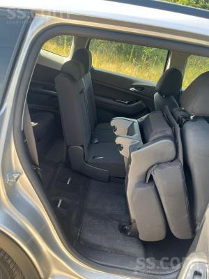 Chevrolet Orlando 2012 Rīga, ar dzinēja tilpumu 2.00 L un nobraukumu 253 tūkst. km par 4200 €, foto 8 vietnē AUTOMOTO.COM.LV