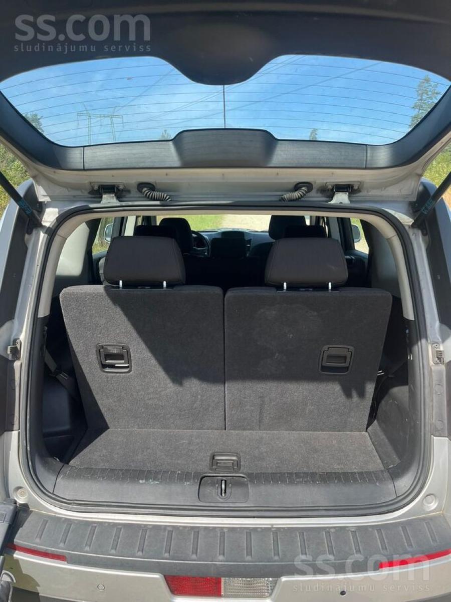Chevrolet Orlando 2012 Rīga, ar dzinēja tilpumu 2.00 L un nobraukumu 253 tūkst. km par 4200 €, foto 10 vietnē AUTOMOTO.COM.LV