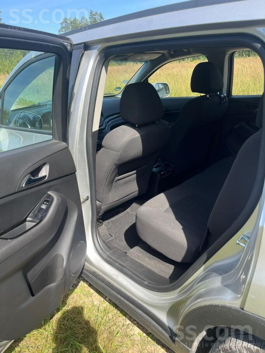 Chevrolet Orlando 2012 Rīga, ar dzinēja tilpumu 2.00 L un nobraukumu 253 tūkst. km par 4200 €, foto 12 vietnē AUTOMOTO.COM.LV